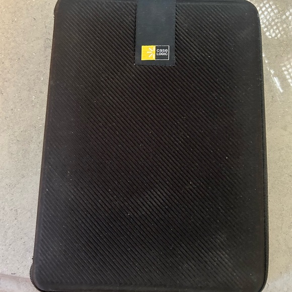 Tablets & Accessories | Case Logic Ipad Zippered Case | Poshmark